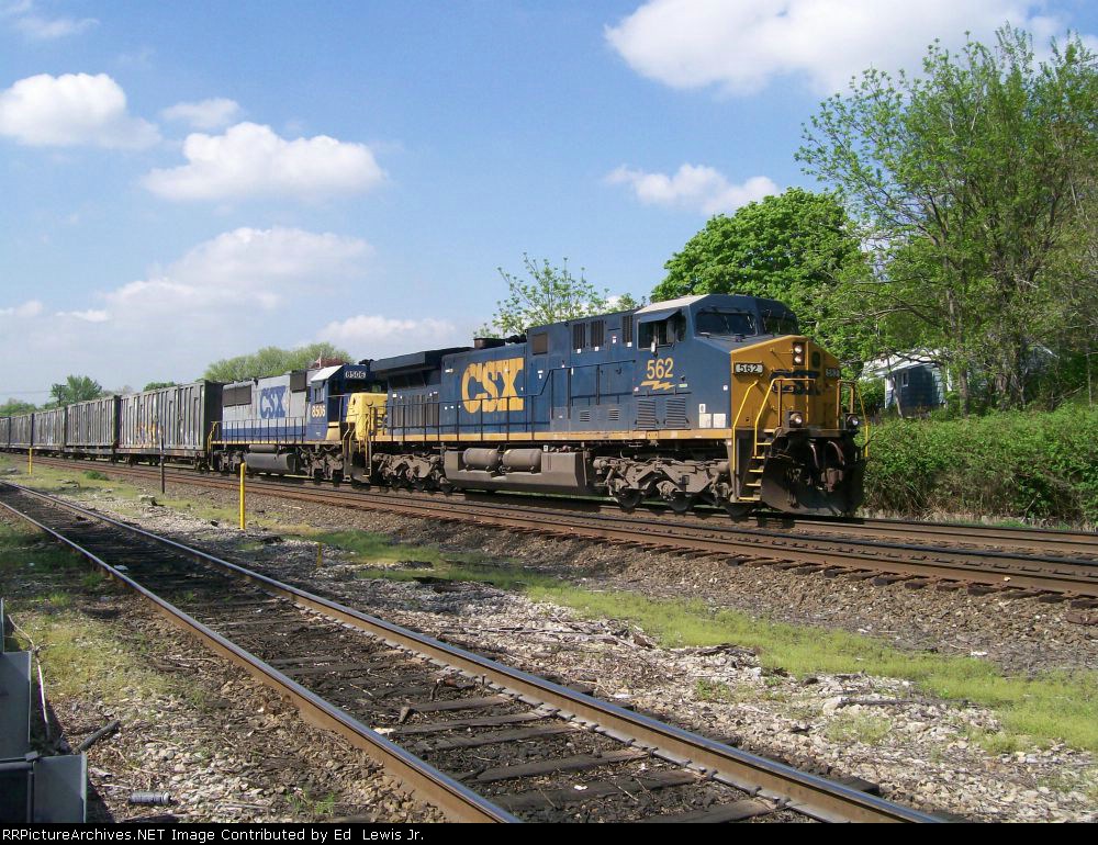 CSX 562